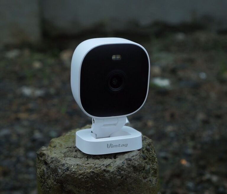 Best Small WiFi Indoor/Outdoor Security Camera 2024 | SecurityBros